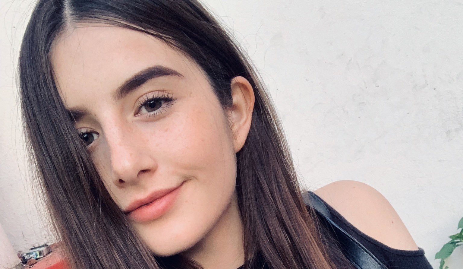 10 photos of Leslie from Cracks that explain why she is one of the most ...